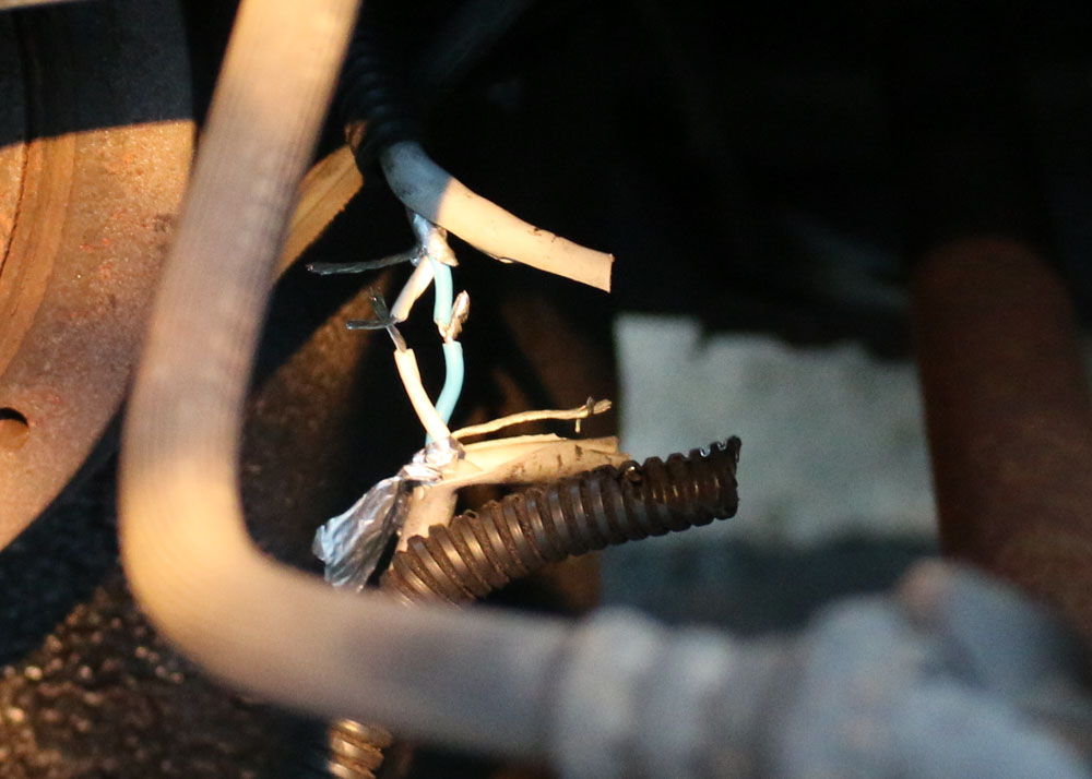 solder-blue-wires-together – catjuggling.com